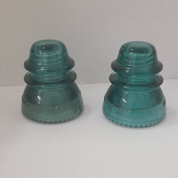 Hemingray | Accents | Vintage Glass Hemingray Electrical Insulators ...